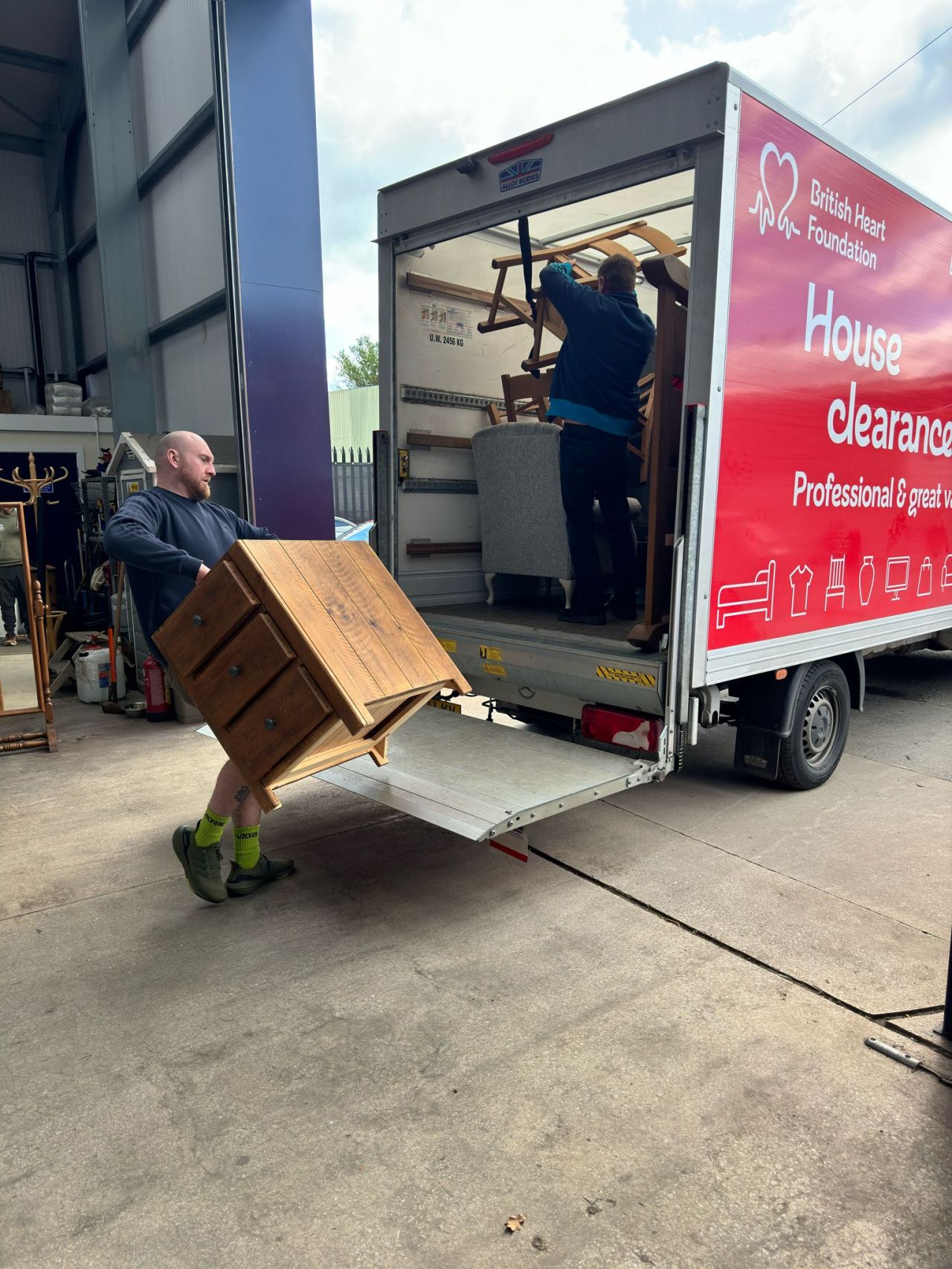 Tameside Charity Shops - The Rubbish Removers